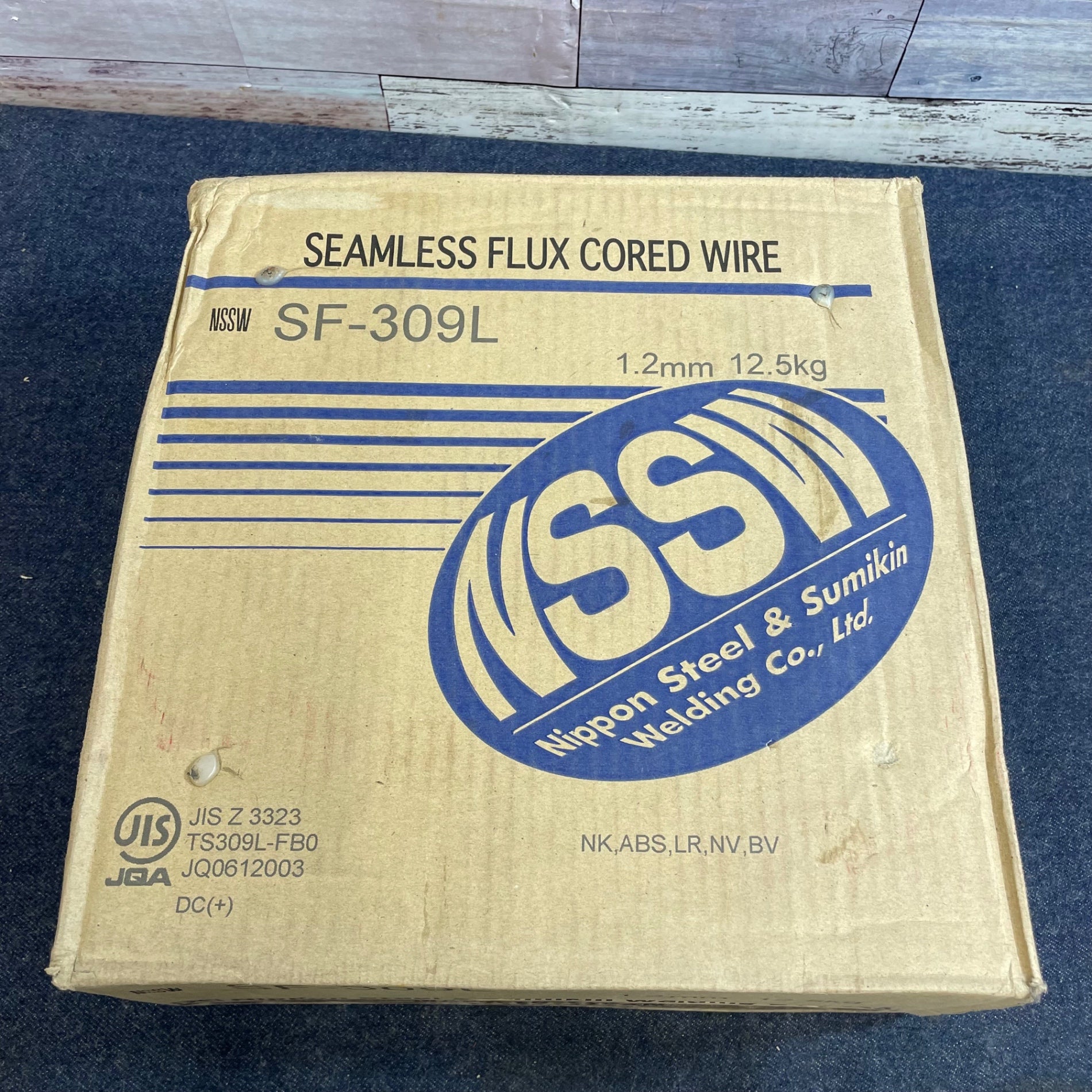 日鉄溶接工業株式会社 フラックス入りワイヤ SF-309L 1.2mm×12.5kg【八潮店】 – アクトツールオンラインショップ