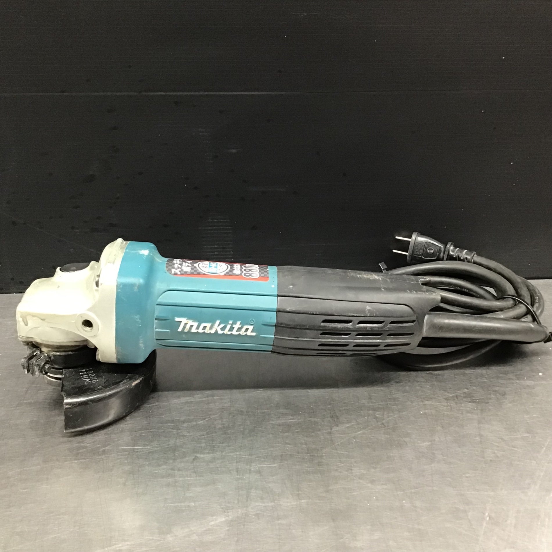 ☆マキタ(makita) 100mmディスクグラインダ GA4033【戸田店】 – アクトツールオンラインショップ