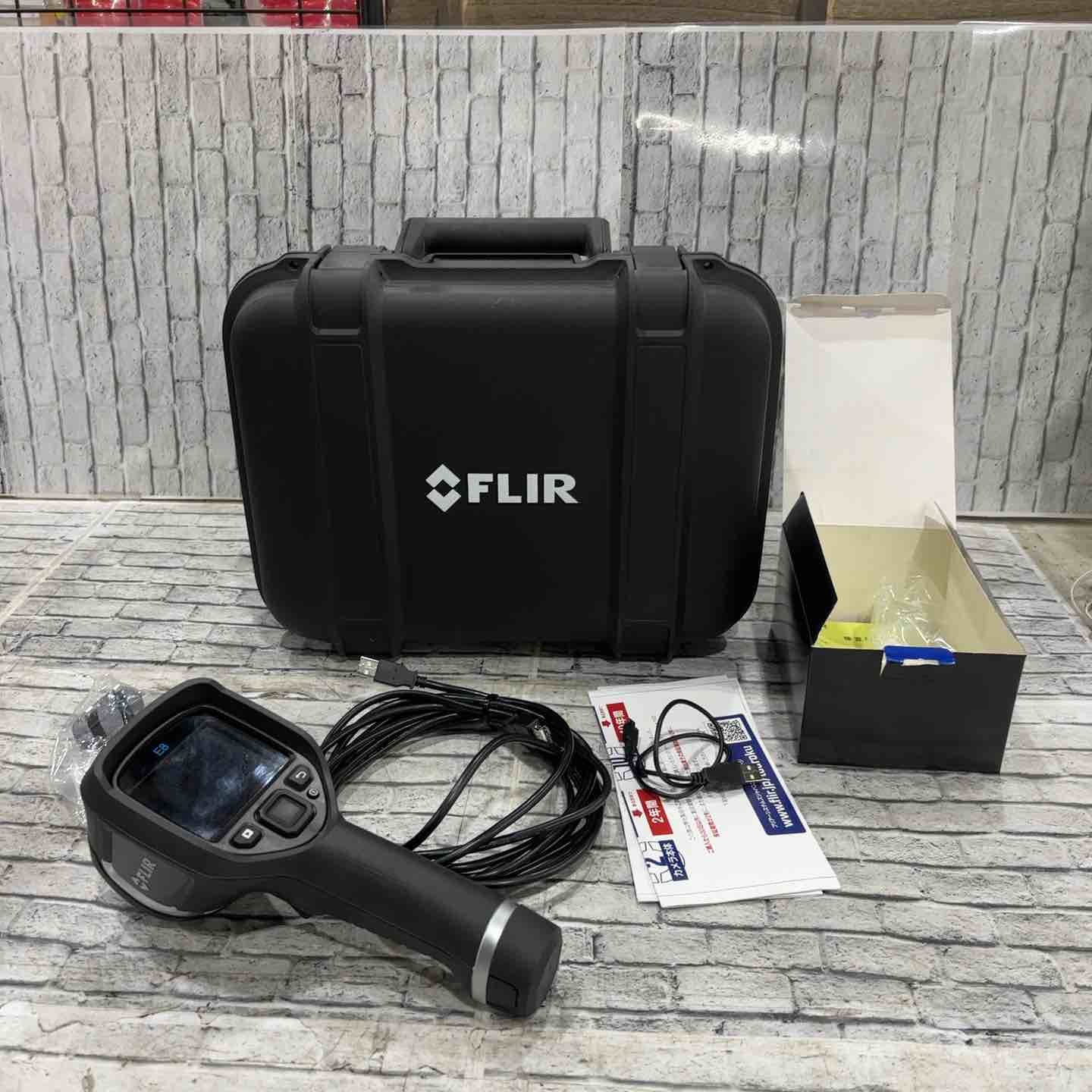 FLIR 携帯用小形熱画像カメラ サーモグラフィー CPA-E8XT【草加店】 – アクトツールオンラインショップ